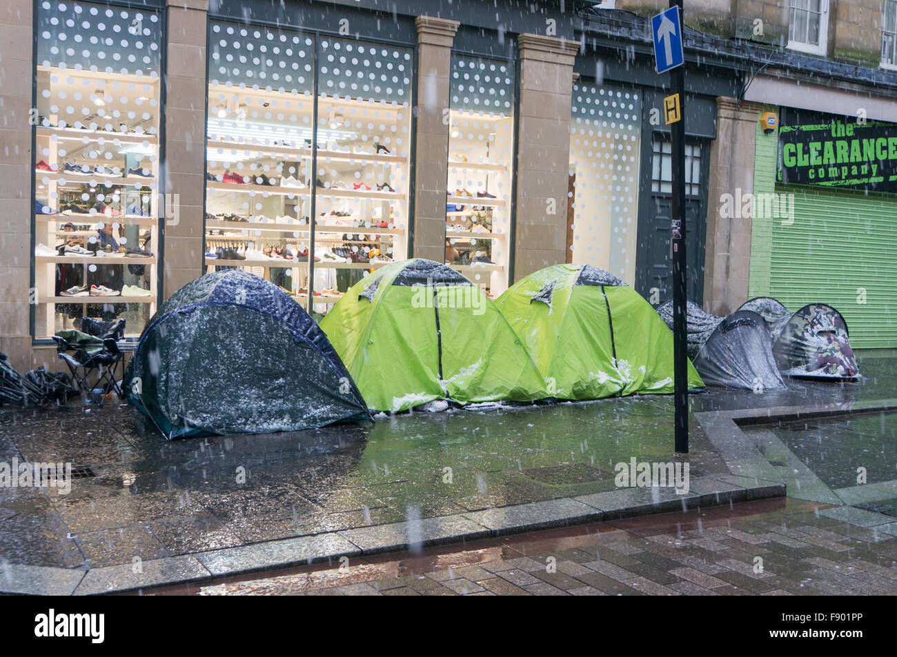 Newcastle upon Tyne UK, 12th Dec 2015. Snow falling on presumably ...