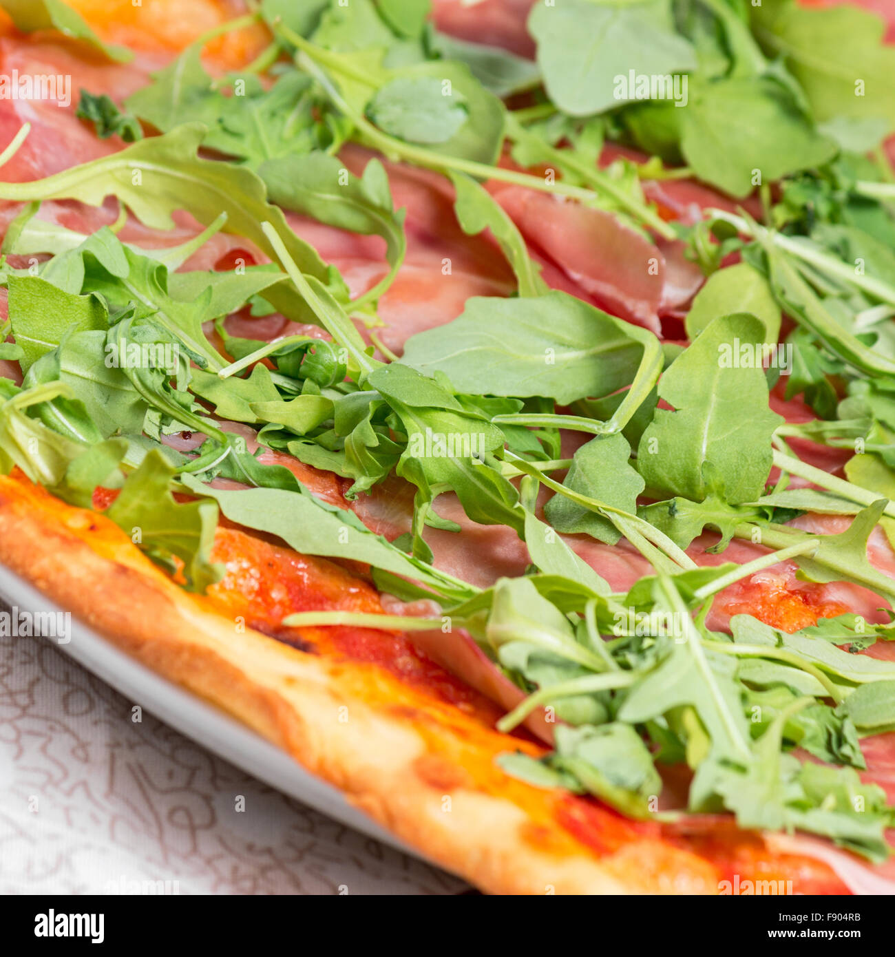 Pizza with rocket hi-res stock photography and images - Alamy
