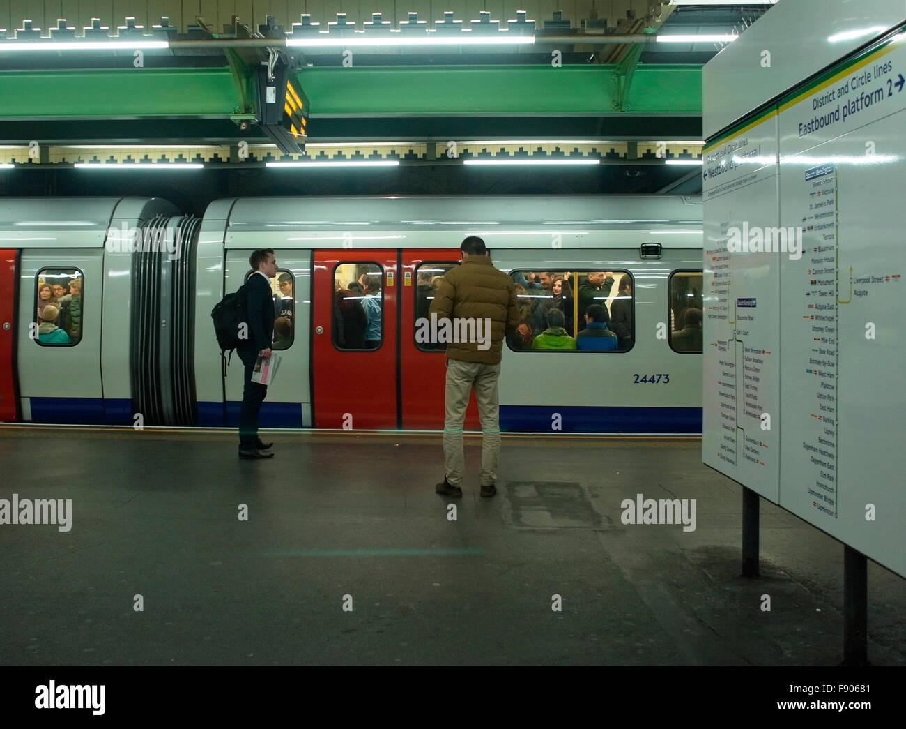 AJAXNETPHOTO - 2015. LONDON, ENGLAND. - UNDERGROUND - A PACKED LONDON ...