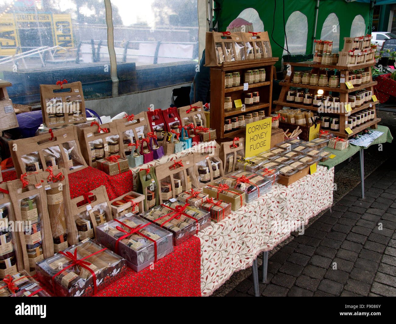 Selling jam hi-res stock photography and images - Alamy