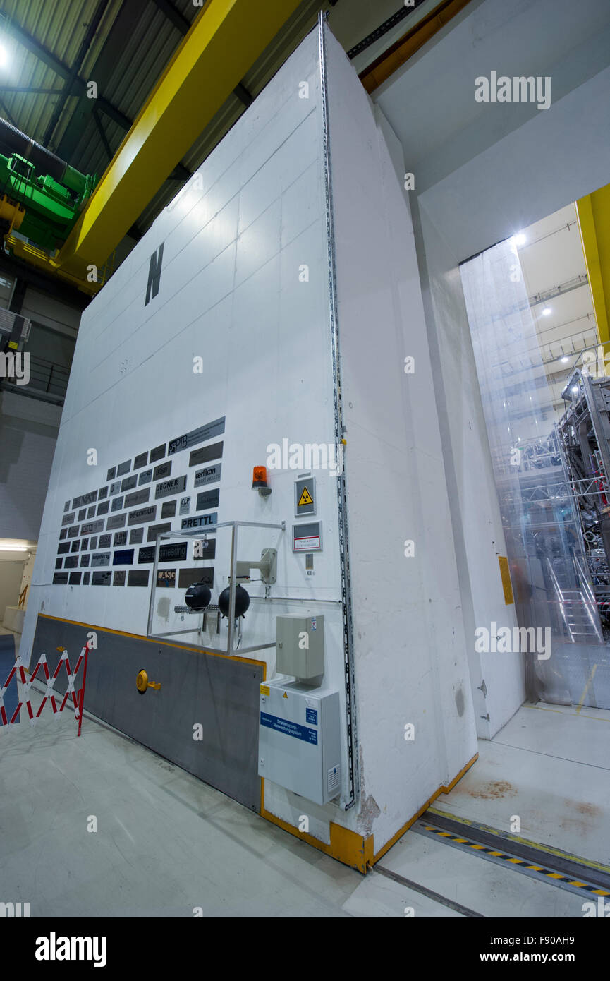 Fusion reactor chamber hi-res stock photography and images - Alamy