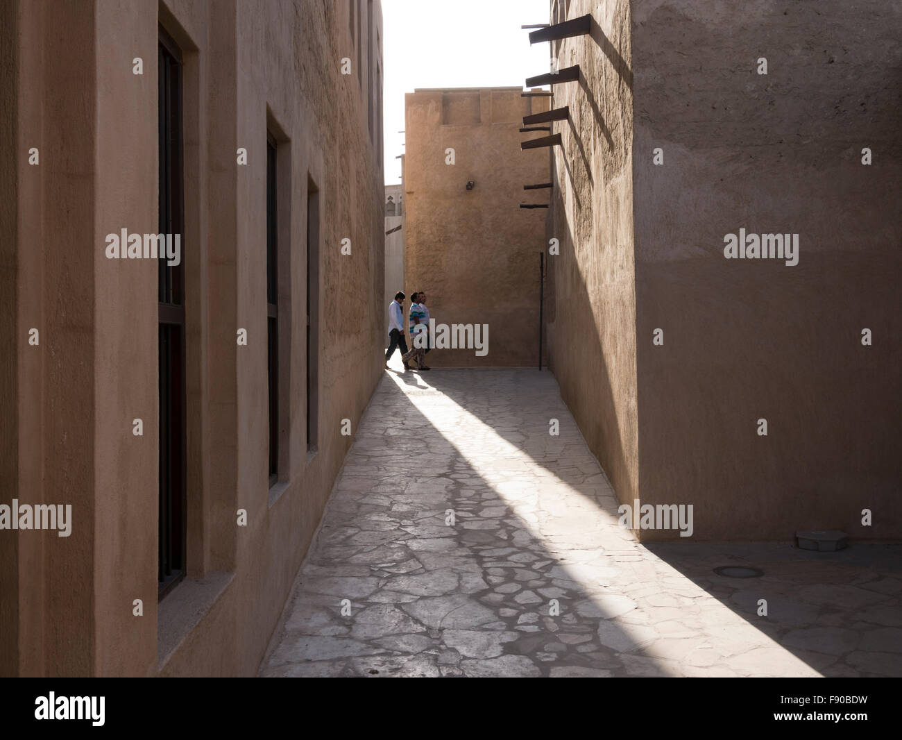 Tourists in Dubai heritage area; Bastakia, Bur Dubai Stock Photo - Alamy