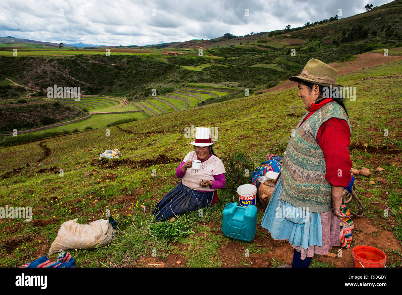 Inca women peru andes hi-res stock photography and images - Alamy