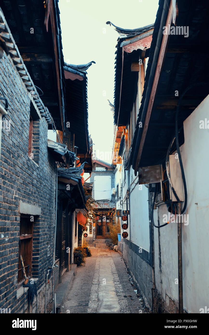 Lijiang, CHINA - DEC 5: Street view on December 5, 2014 in Lijiang ...