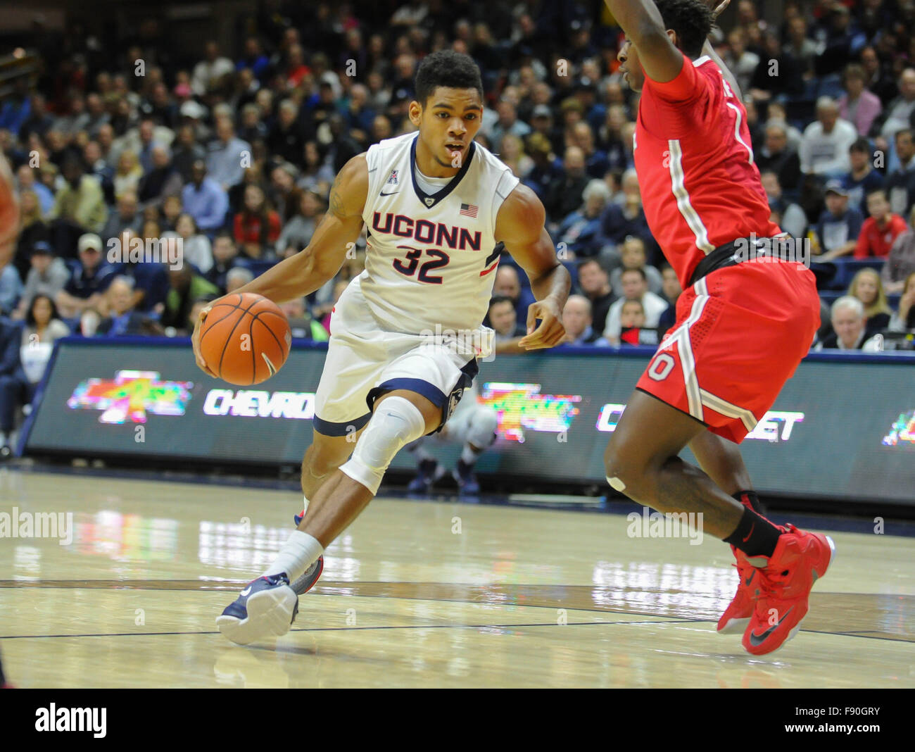 Storrs, Connecticut, USA. 12th Dec, 2015. Shonn Miller (32) of Uconn in ...
