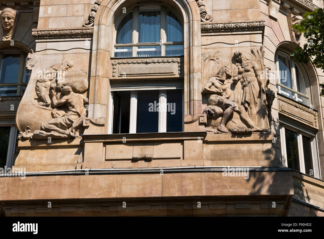 Lifestyle figures hi-res stock photography and images - Alamy