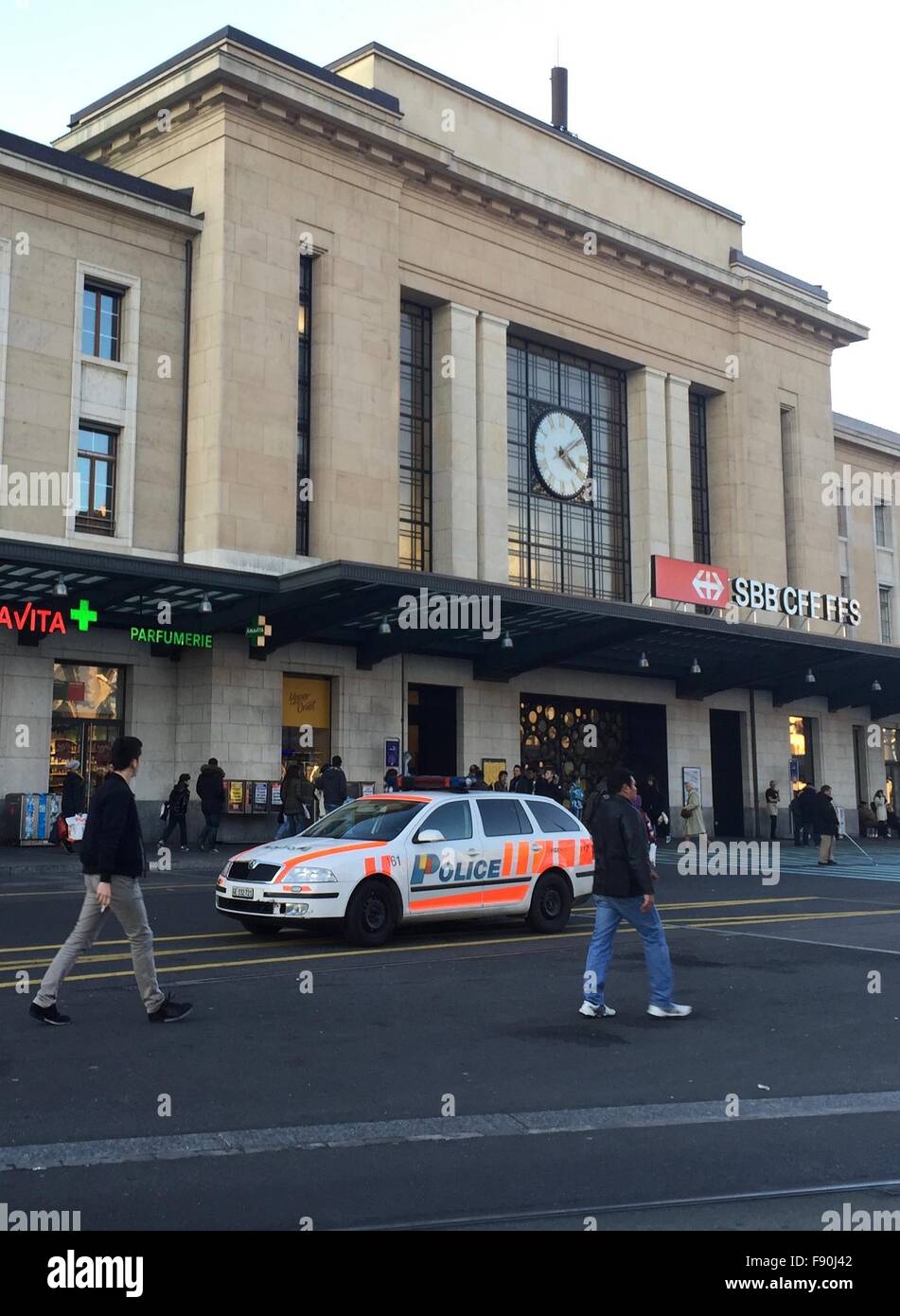 Geneva police hi-res stock photography and images - Alamy