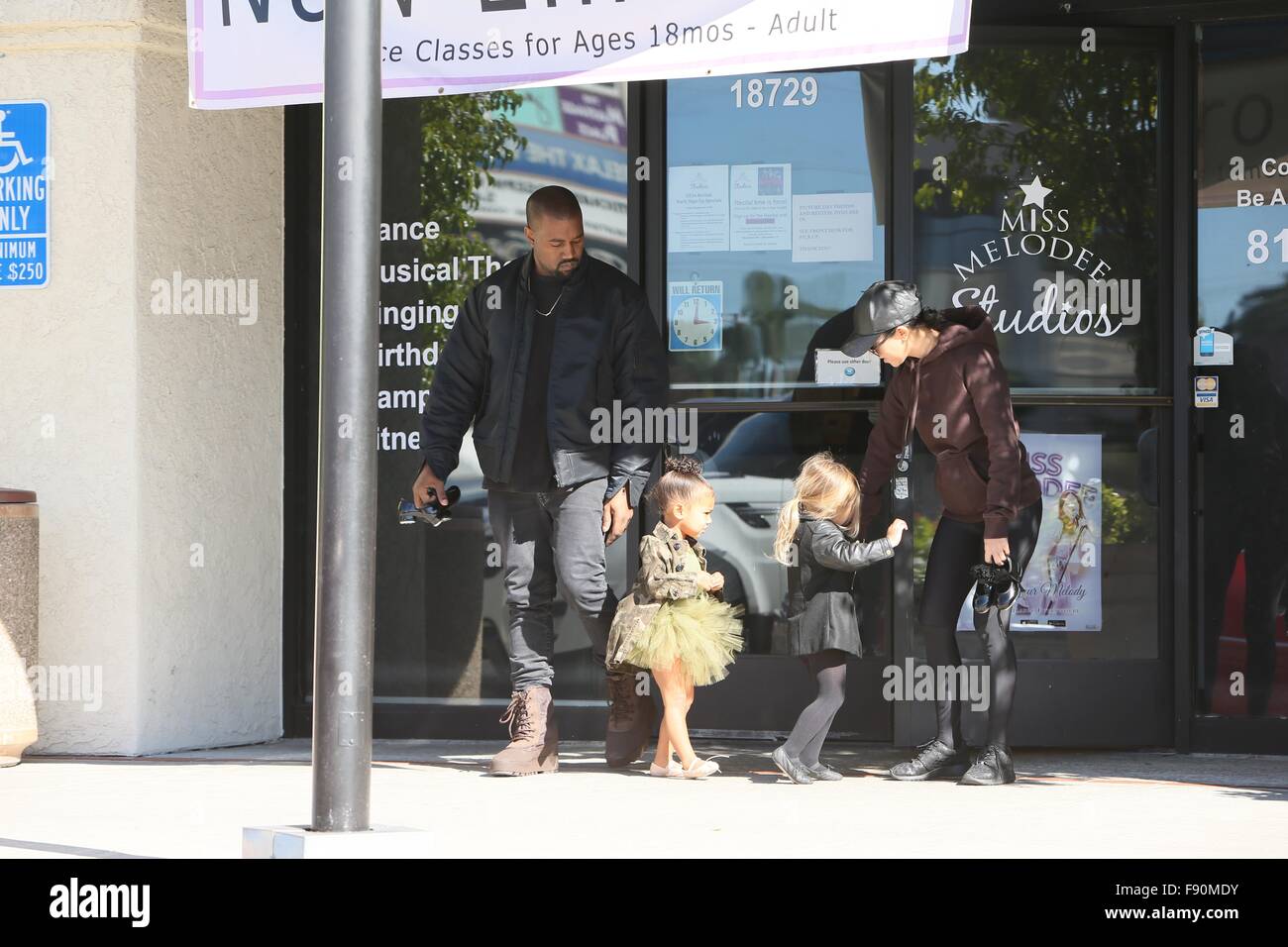 Kanye West and Kourtney Kardashian seen leaving ballet class together ...