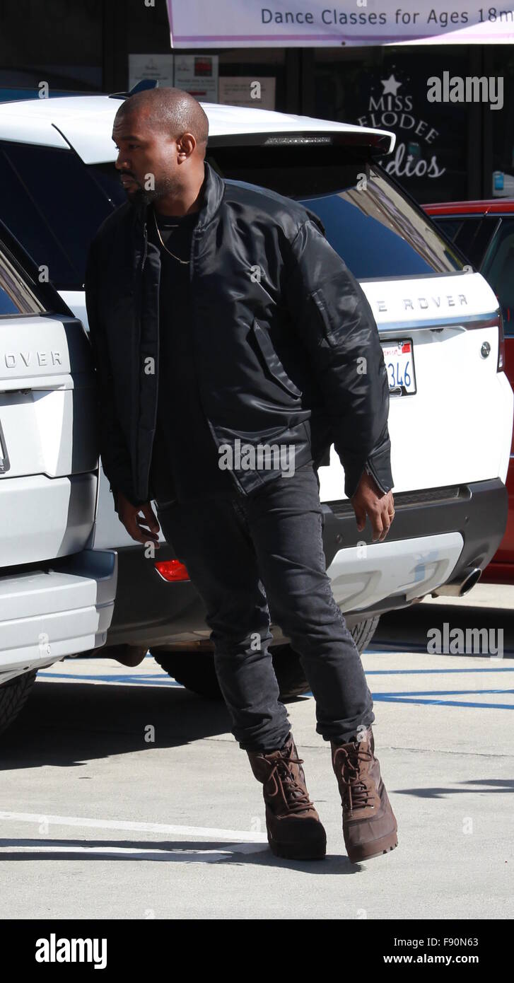 Kanye West was spotted taking daughter North West to the ballet class ...