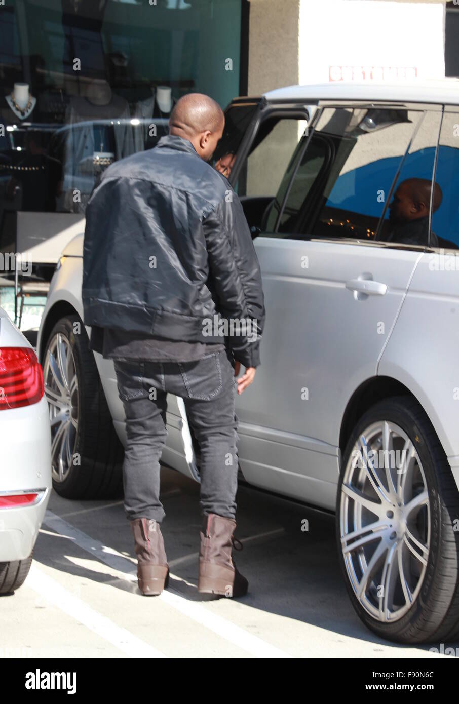 Kanye West was spotted taking daughter North West to the ballet class ...