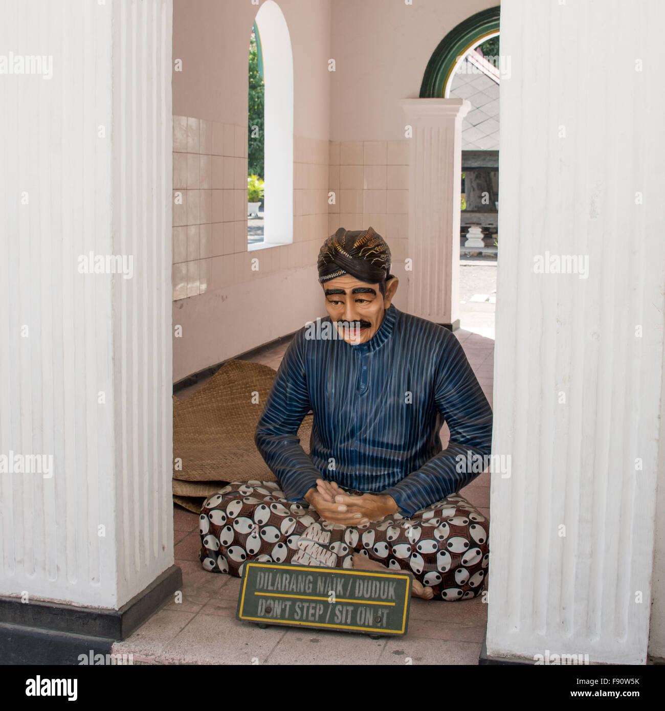 Statue at Entrance of Sultan's Royal Palace, Yogyakarta, Java ...
