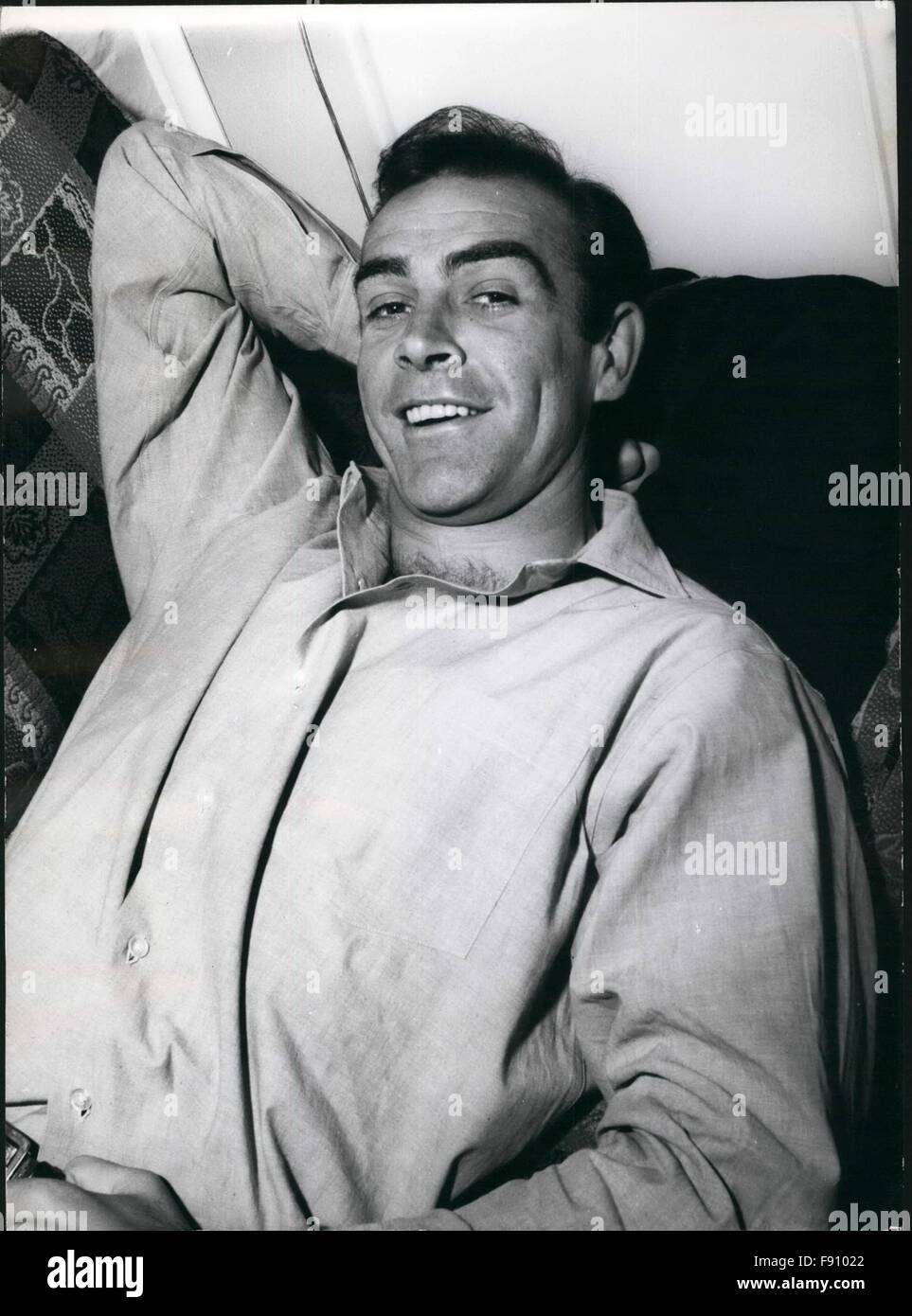 1964 - Quizzical James Bond smile from Sean Connery © Keystone Pictures ...