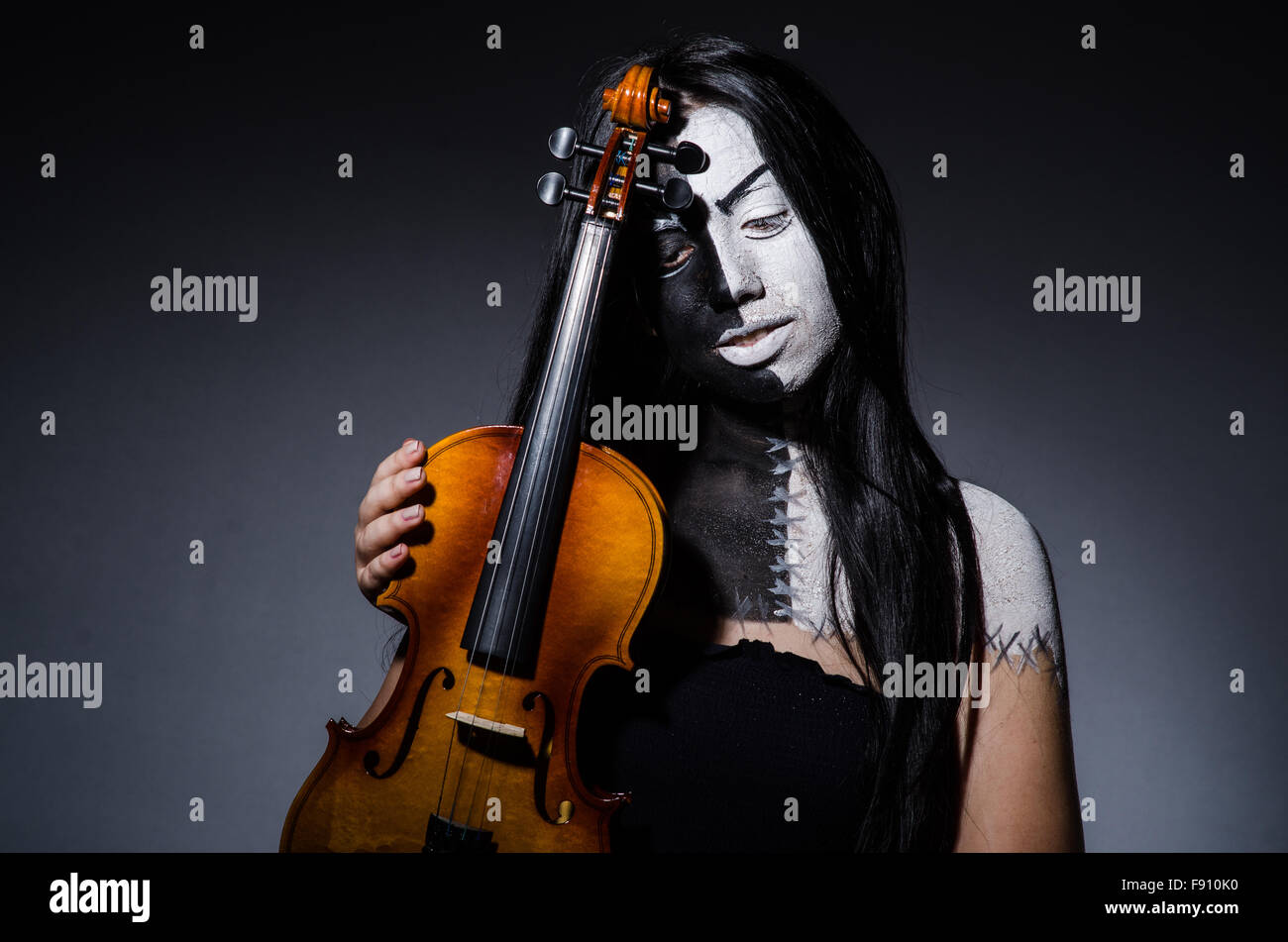 Death playing the fiddle hi-res stock photography and images - Alamy