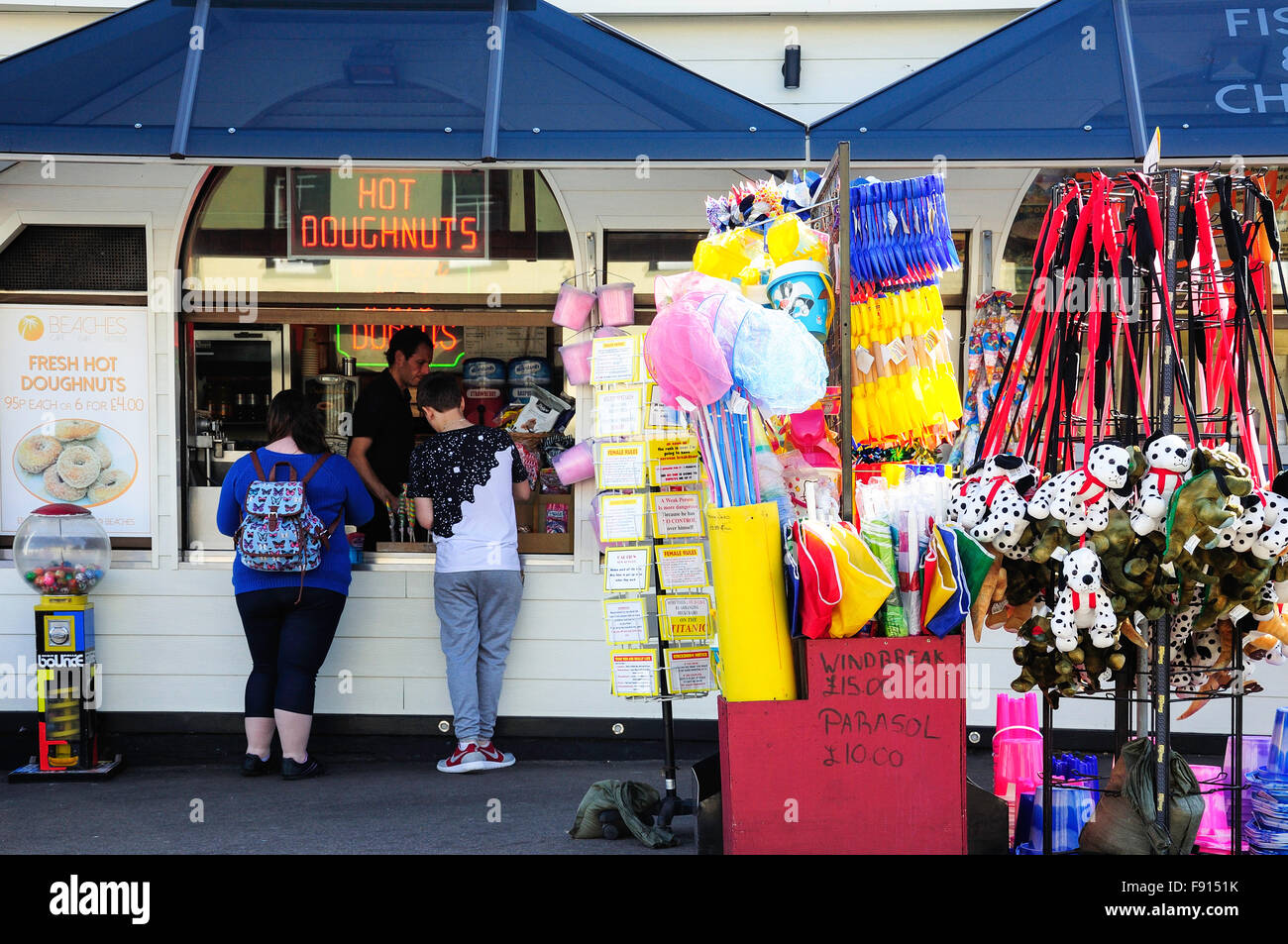 Beach promenade shop, Marine Parade, Southend-on-Sea, Essex, England ...