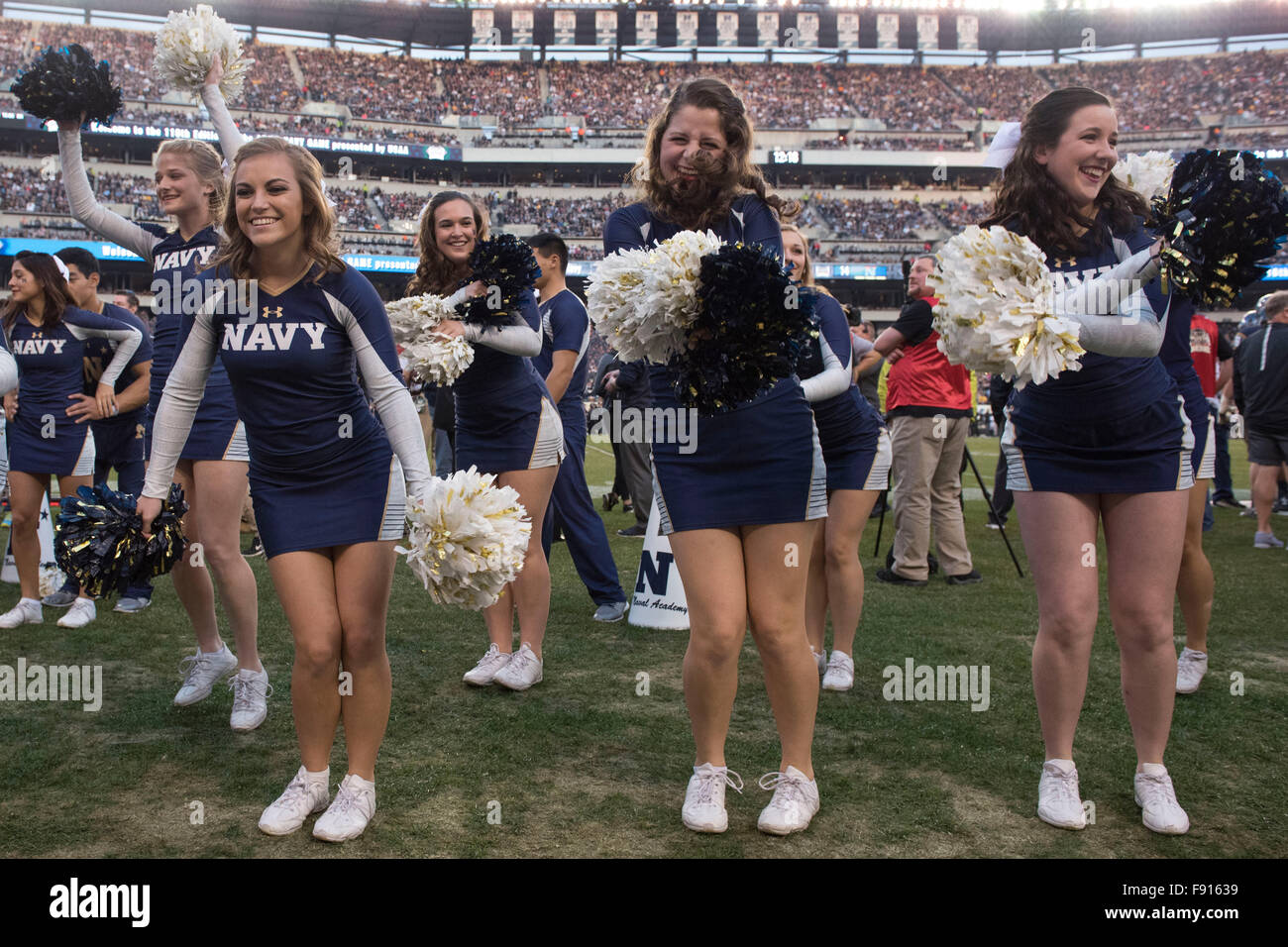 Army navy football game cheerleaders hi-res stock photography and ...