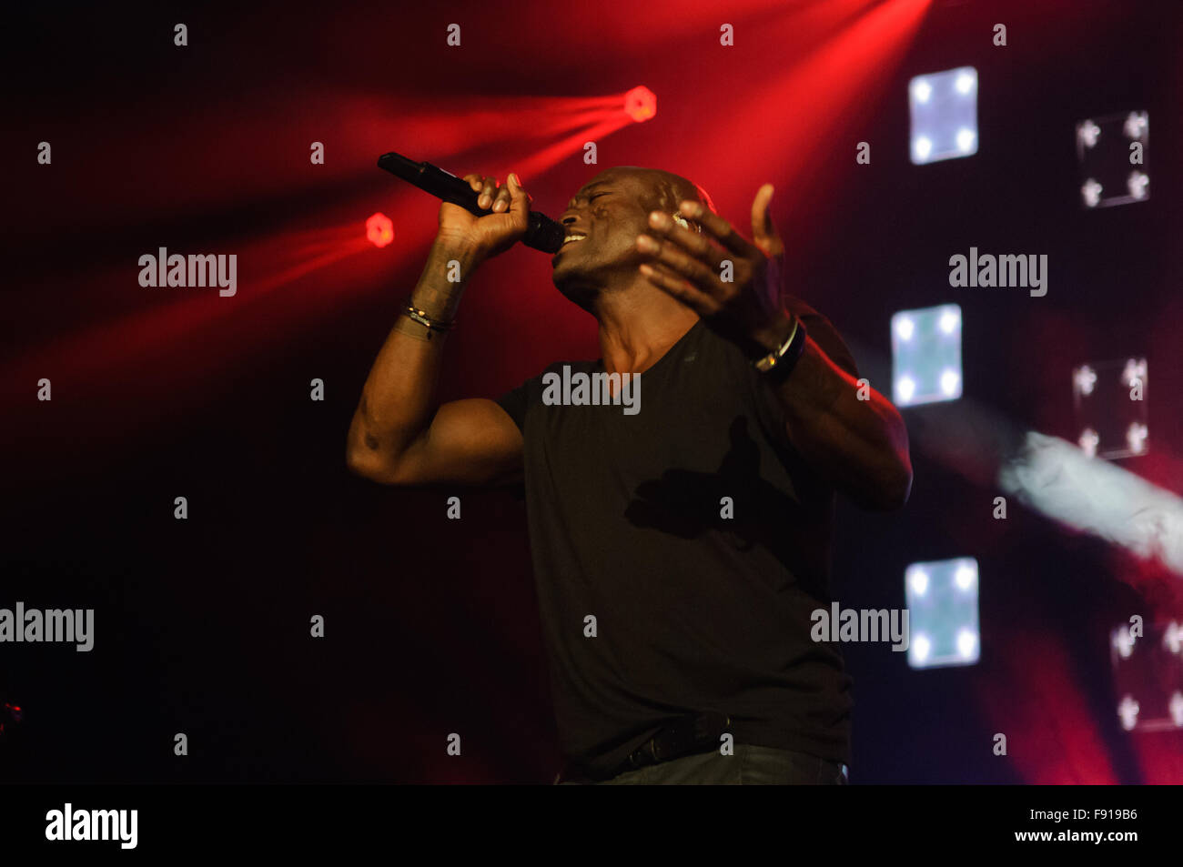 Liverpool, UK. 12th December 2015. Seal performs as the guest artist of ...