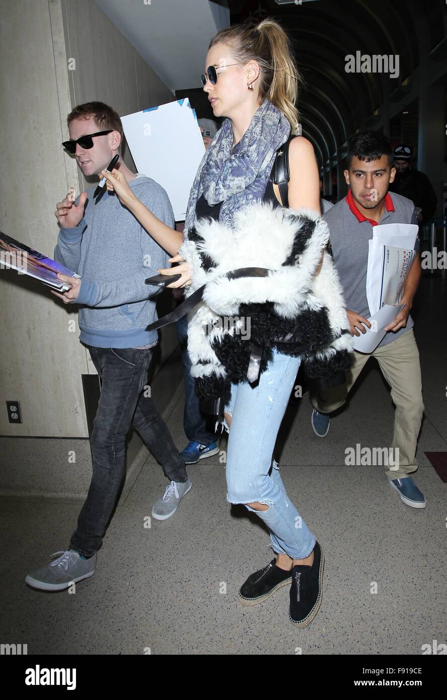 Victoria's Secret Angel Behati Prinsloo arrives on a flight to Los ...