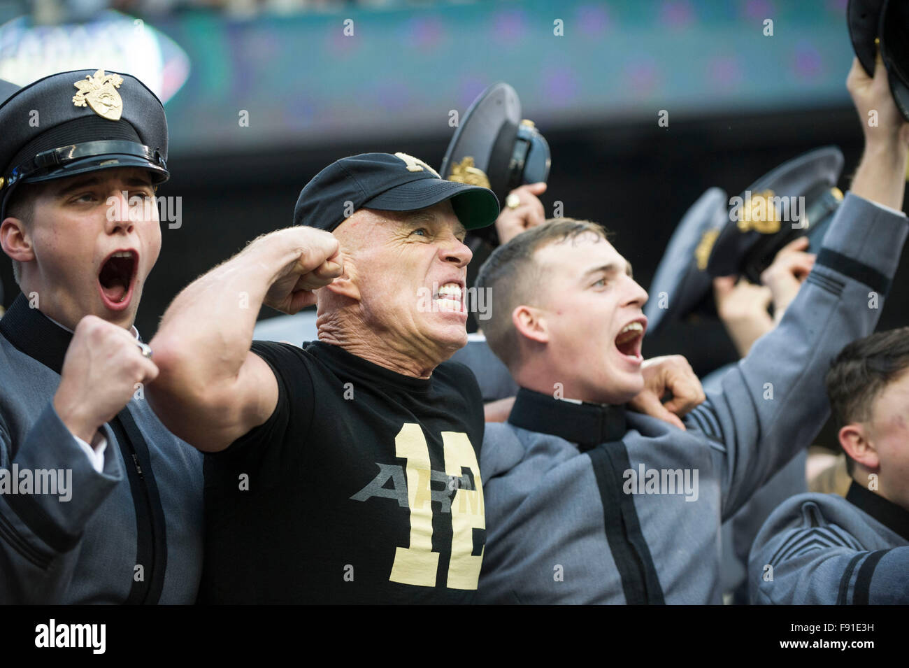 Philadelphia, PA, USA. 12th Dec, 2015. The General cheers along with ...