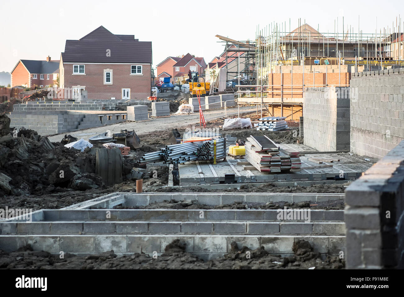 Building site with new homes under construction Stock Photo - Alamy