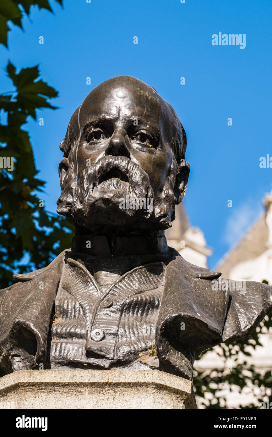 Ships plimsoll line hi-res stock photography and images - Alamy