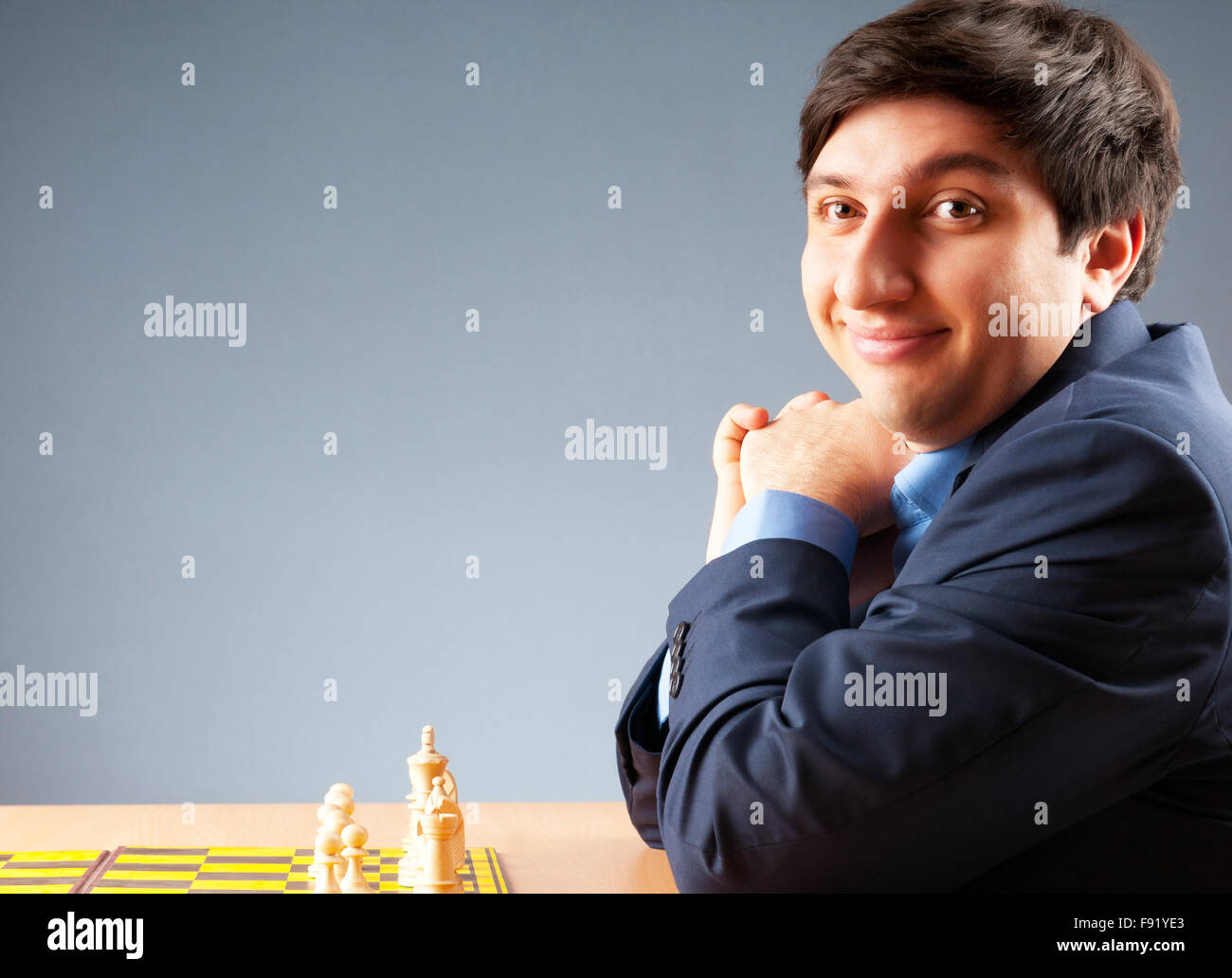 Chess world champion move hi-res stock photography and images - Alamy