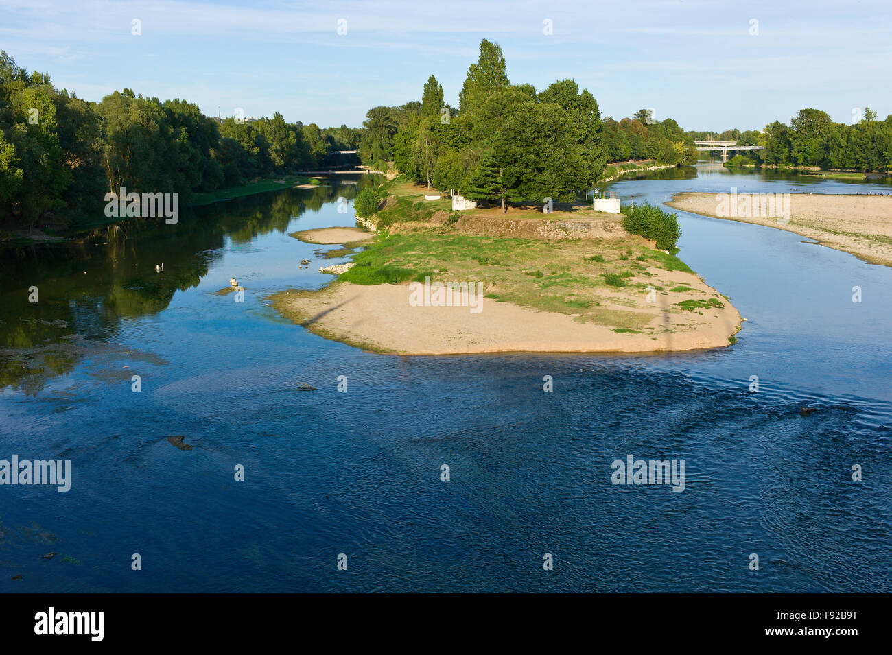 Banks of the river indre hi-res stock photography and images - Alamy