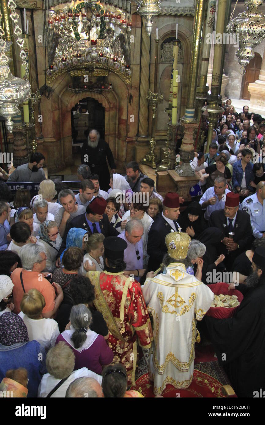Greek orthodox communion hi-res stock photography and images - Alamy