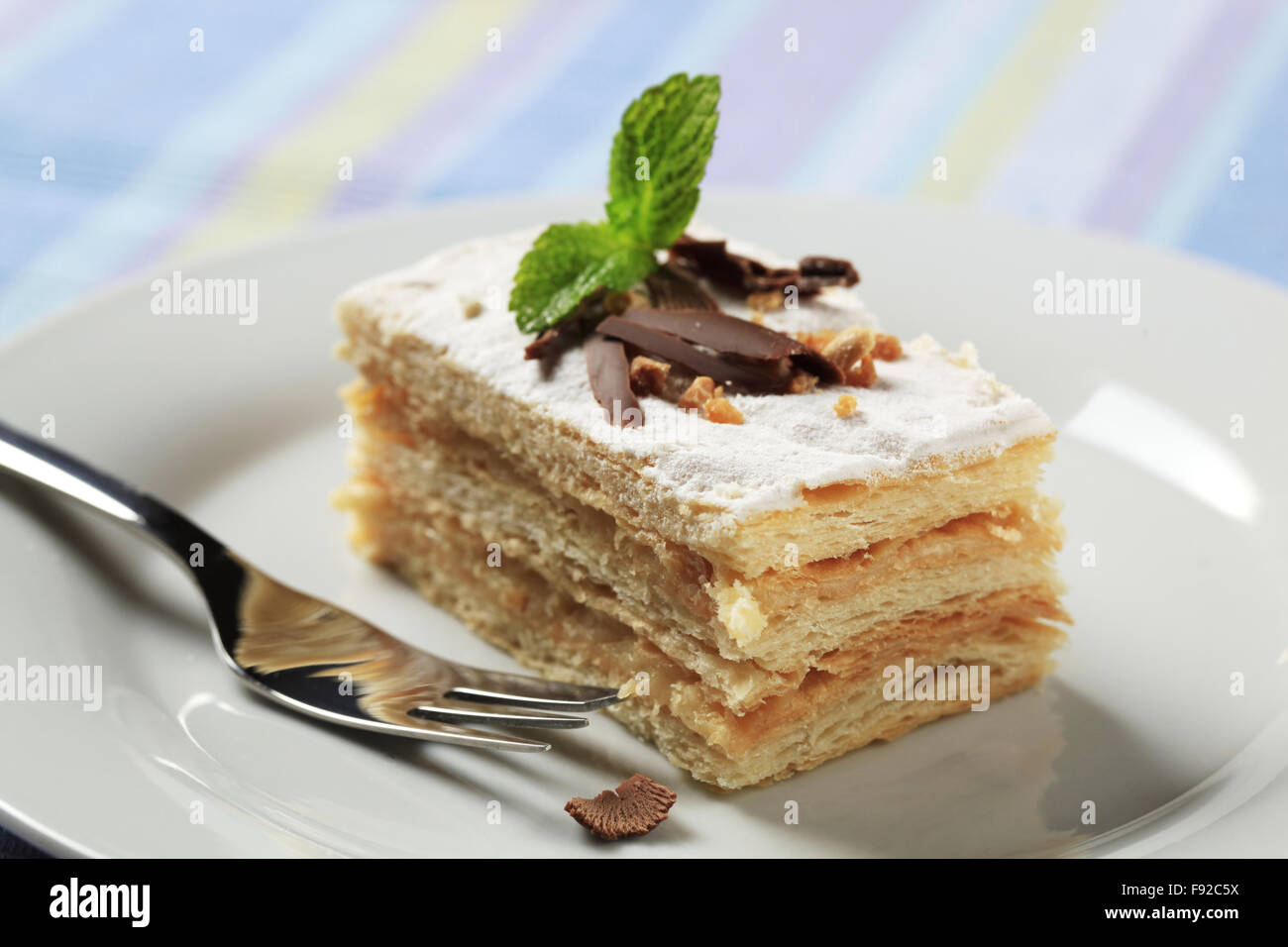 French mille feuille cake hi-res stock photography and images - Alamy