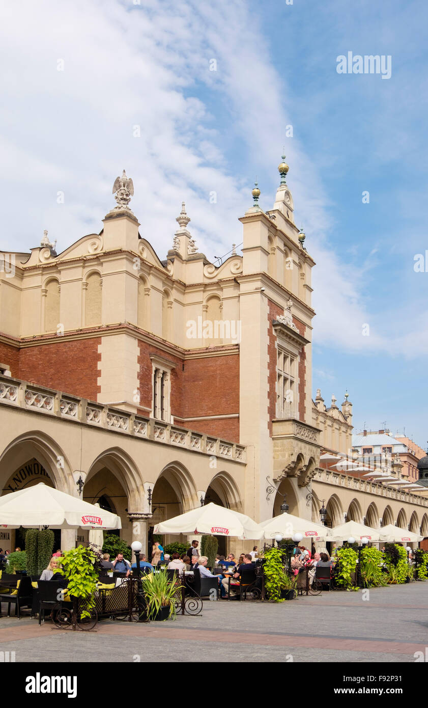 Krakow cloth hall exterior hi-res stock photography and images - Alamy