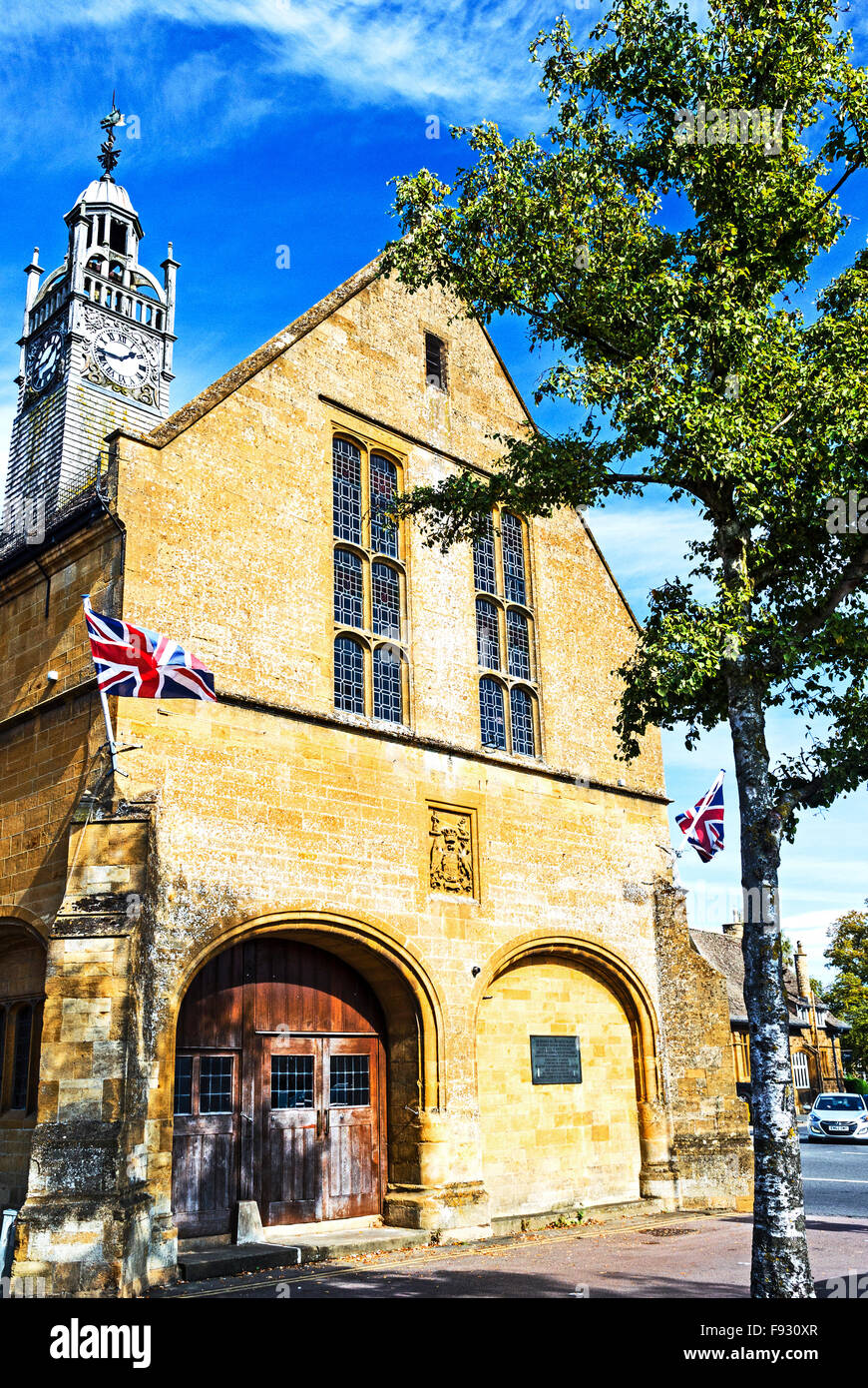 Moreton in marsh hi-res stock photography and images - Alamy