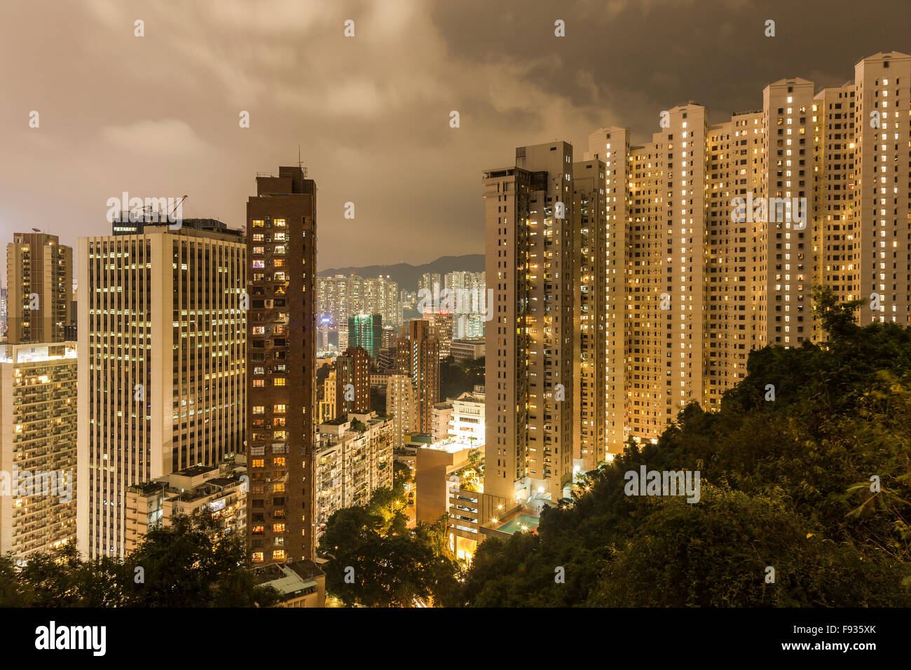 Hong kong tall buildings hi-res stock photography and images - Alamy