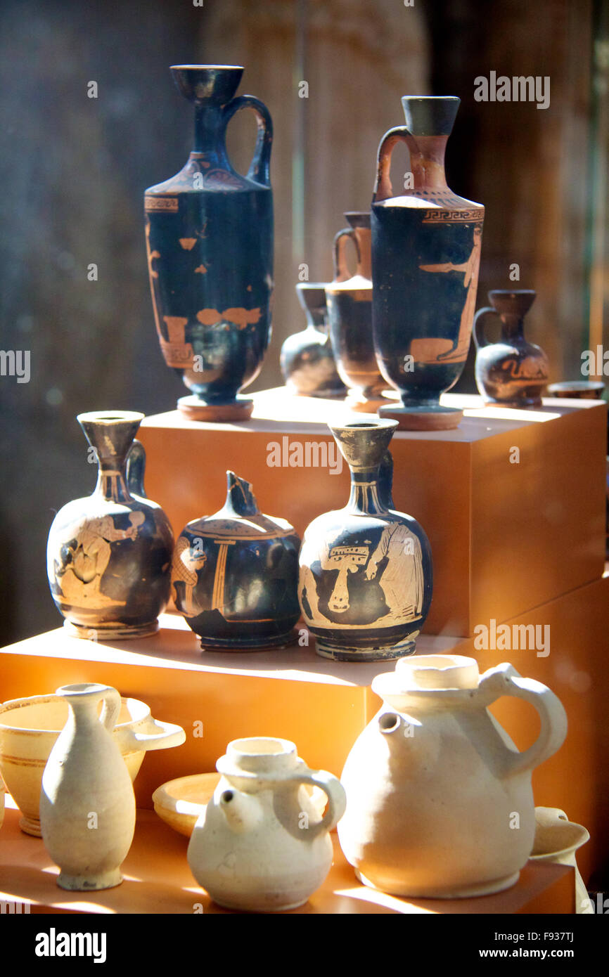 Ancient Greek statues Stock Photo - Alamy