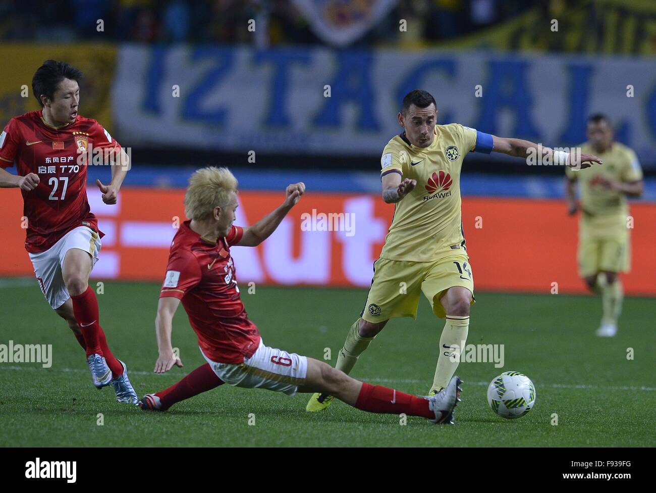 Osaka, Kansai, Japan. 13th Dec, 2015. Guangzhou defender FENG XIAOTING ...