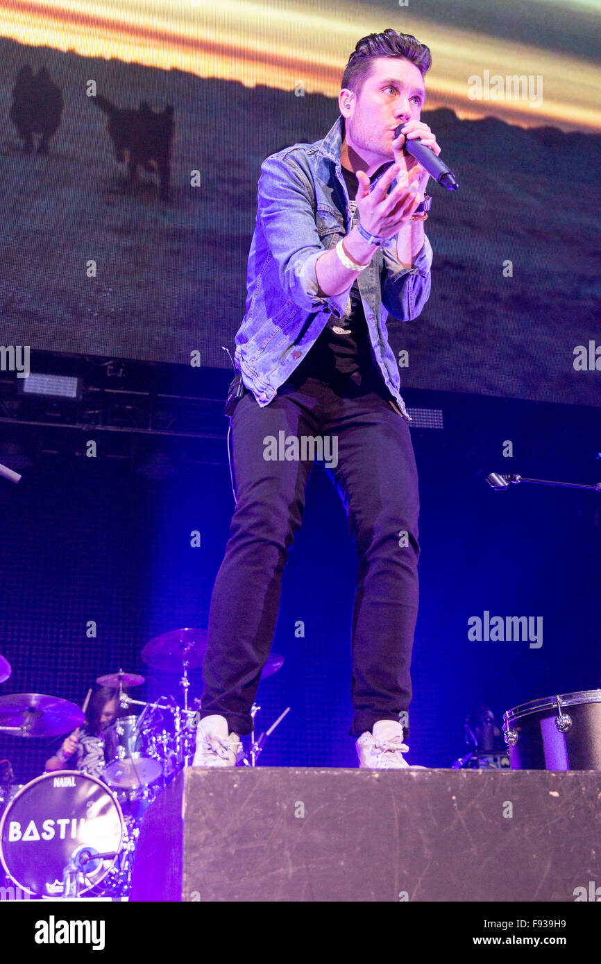 Los Angeles, California, USA. 12th Dec, 2015. Singer DAN SMITH of ...