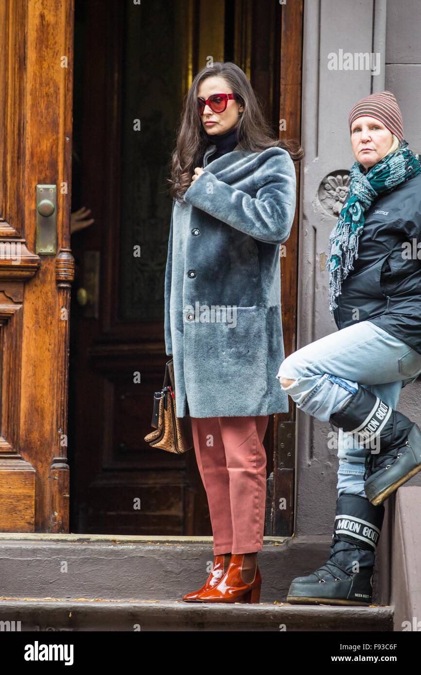 Alec Baldwin and Demi Moore on the set of their new movie 'Blind' in ...