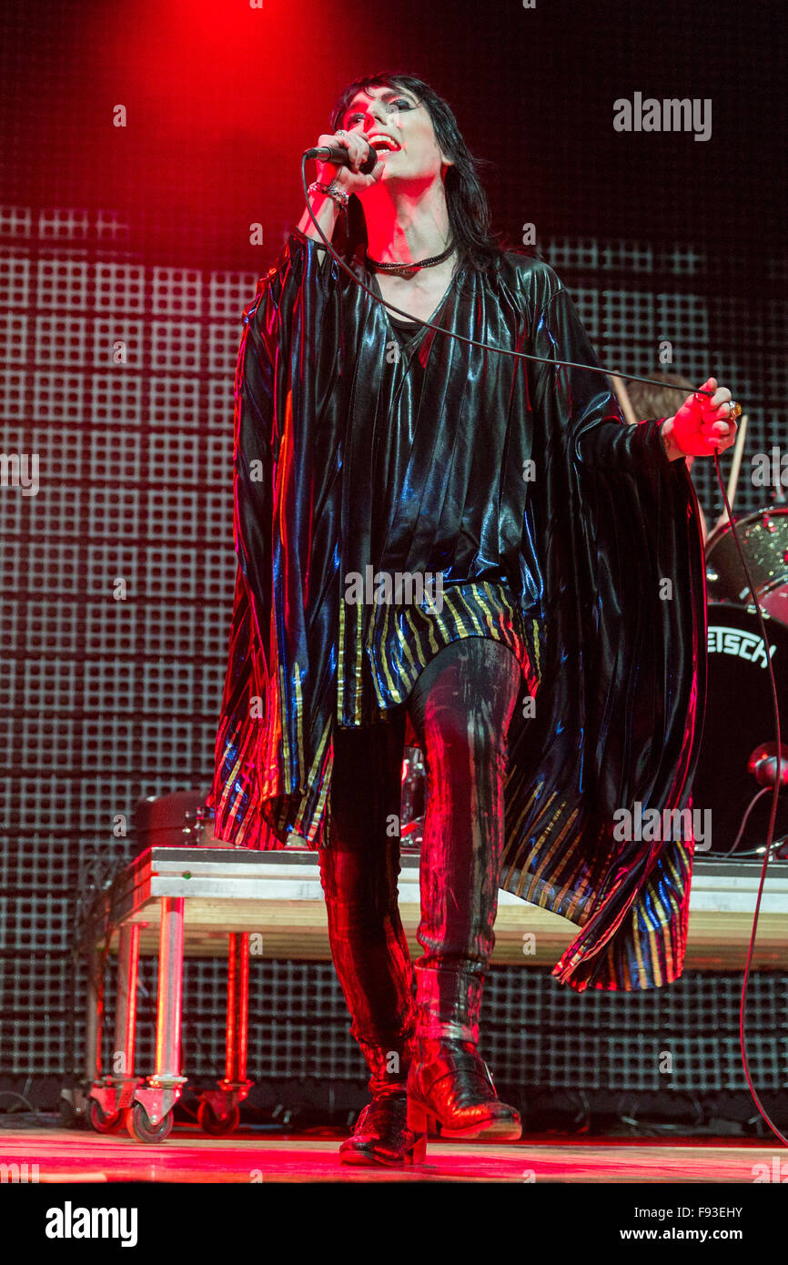 Los Angeles, California, USA. 12th Dec, 2015. Singer LUKE SPILLER of ...