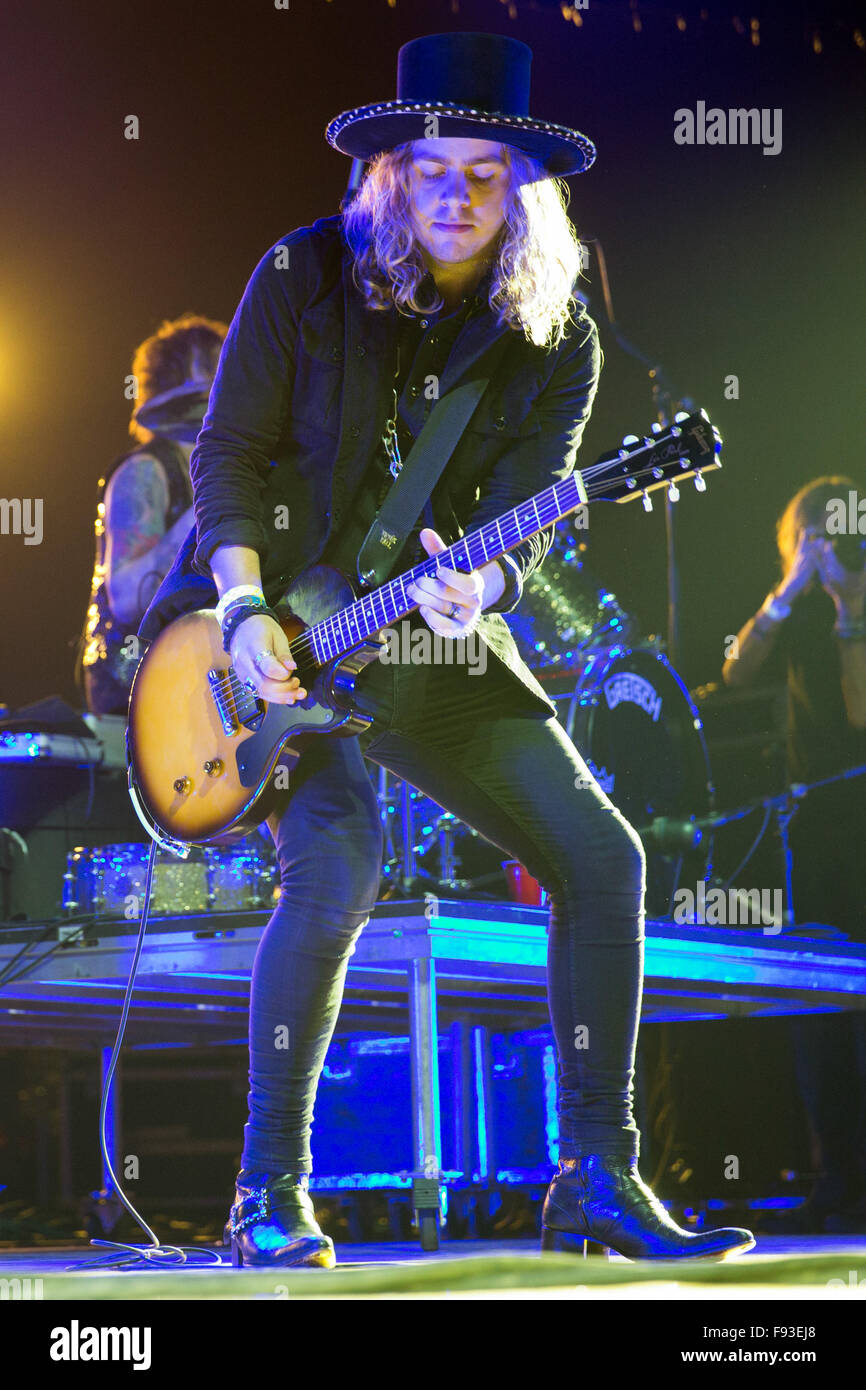 The struts guitarist hi-res stock photography and images - Alamy