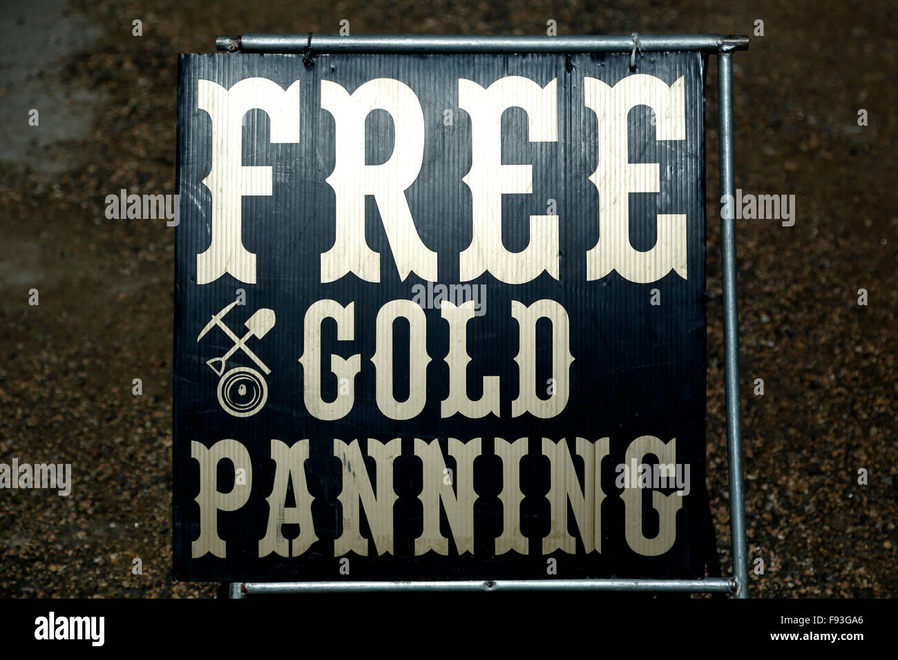 Gold panning hi-res stock photography and images - Alamy
