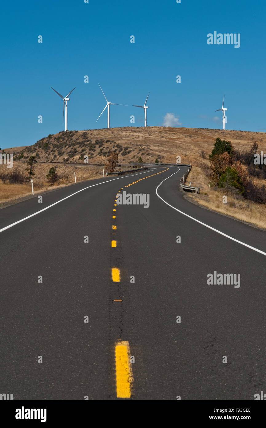 Wind machines, turbine farm in Eastern Washington Stock Photo - Alamy