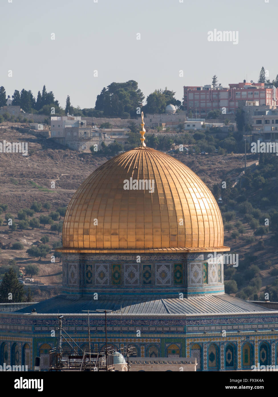 Golden color dome hi-res stock photography and images - Alamy