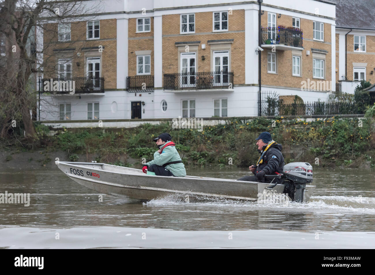 River Thames, UK. 13th December, 2015. Boat Race Trial VIIIs. Cambridge ...