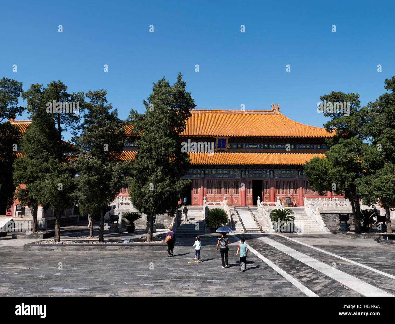 Chinese historical imperial temple hi-res stock photography and images ...