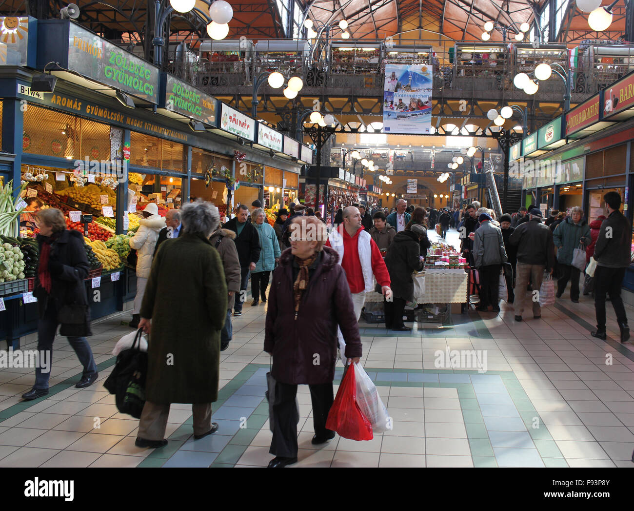 A wide shot of an indoor market in budapest Stock Photo - Alamy
