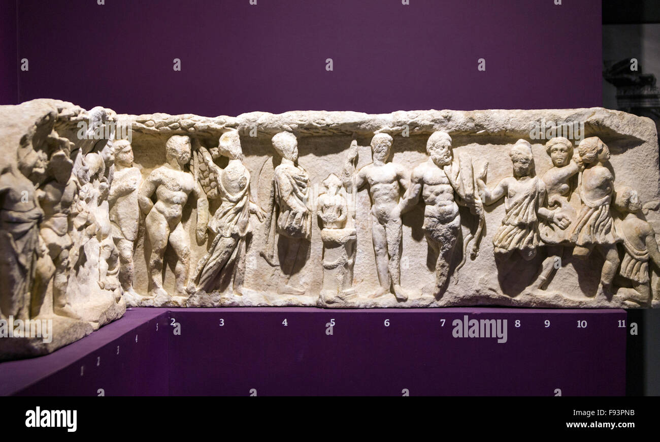Roman bas relief hi-res stock photography and images - Alamy