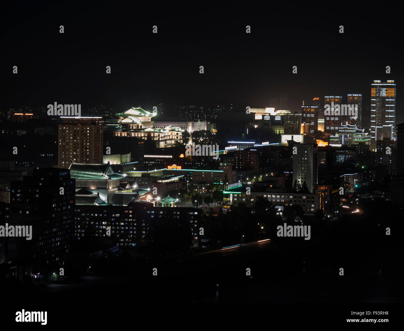 View over Taedong River at night, Pyongyang, North Korea, Asia Stock ...