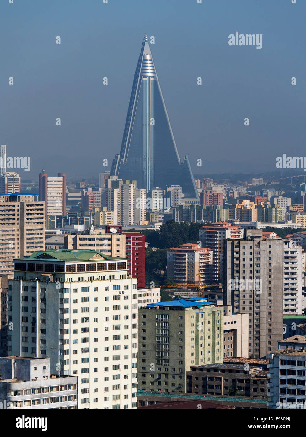 Ryugyong-Hotel and skyline of Pyongyang, North Korea, Asia Stock Photo ...