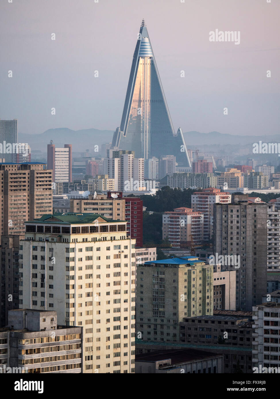 Ryugyong-Hotel and skyline of Pyongyang, North Korea, Asia Stock Photo ...