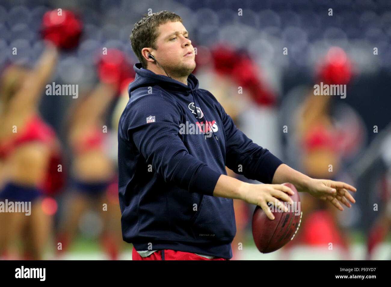 Houston, TX, USA. 13th Dec, 2015. Houston Texans long snapper Jon Weeks ...