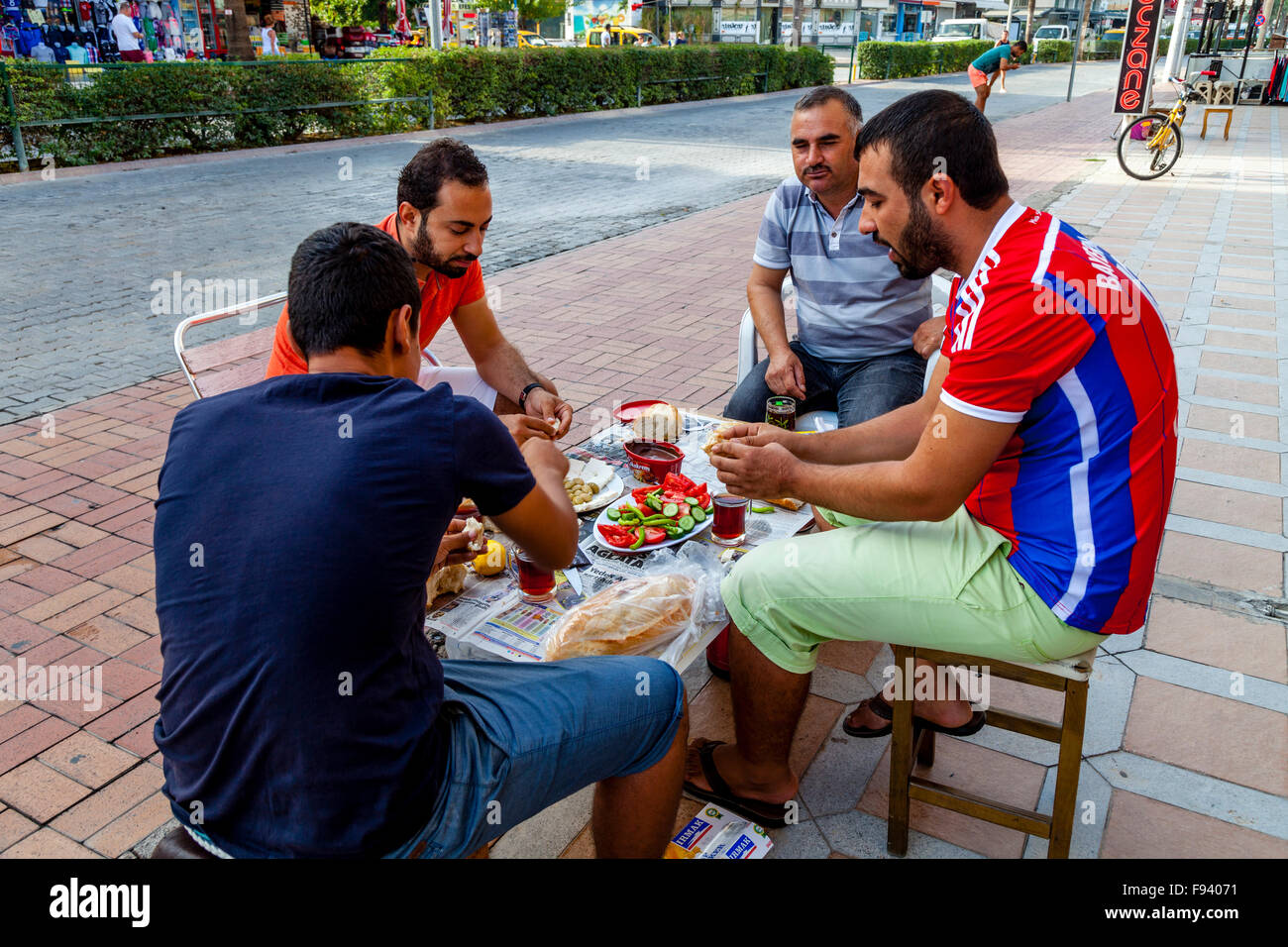 A group of men in the street hi-res stock photography and images - Alamy