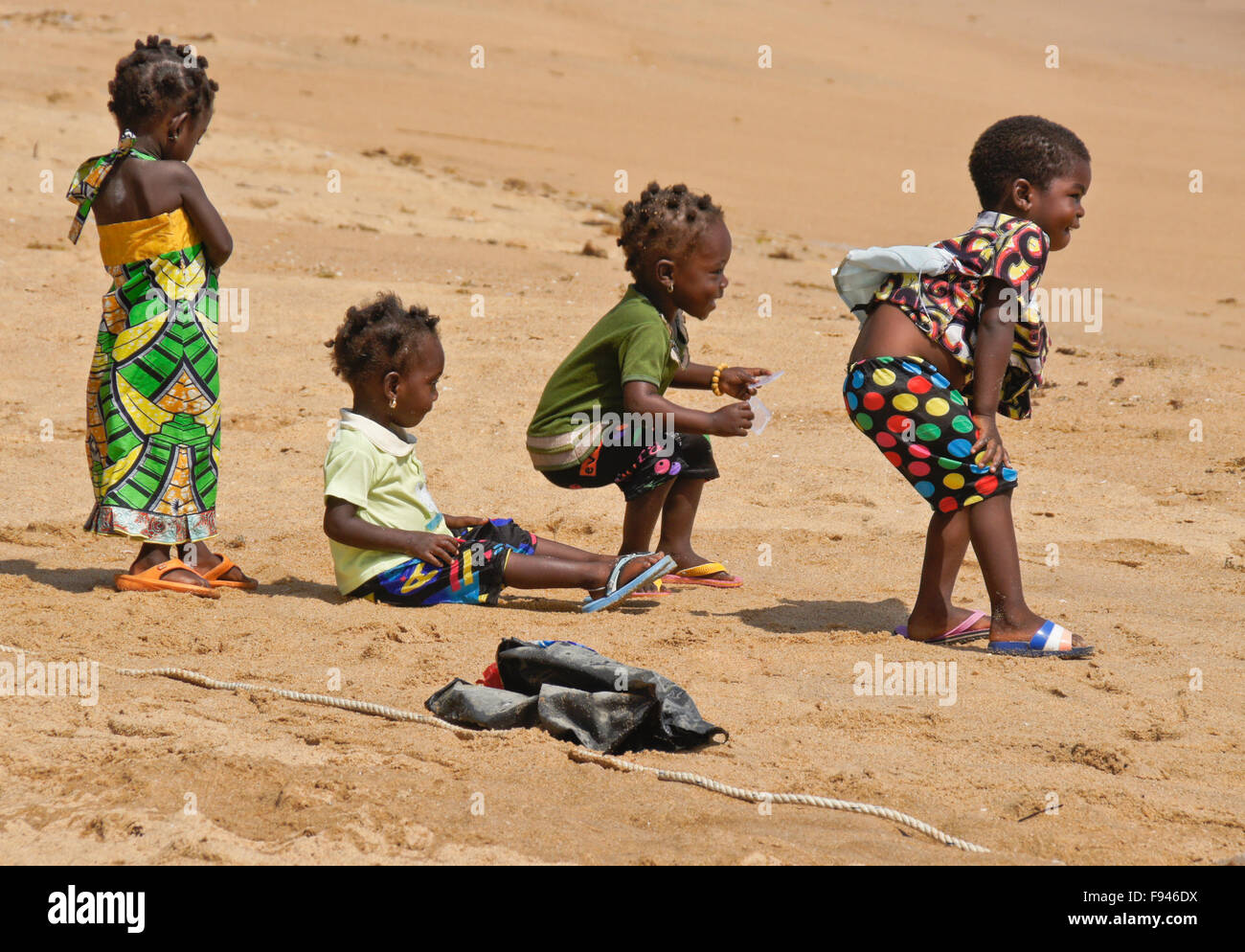 Children at the beach hi-res stock photography and images - Alamy
